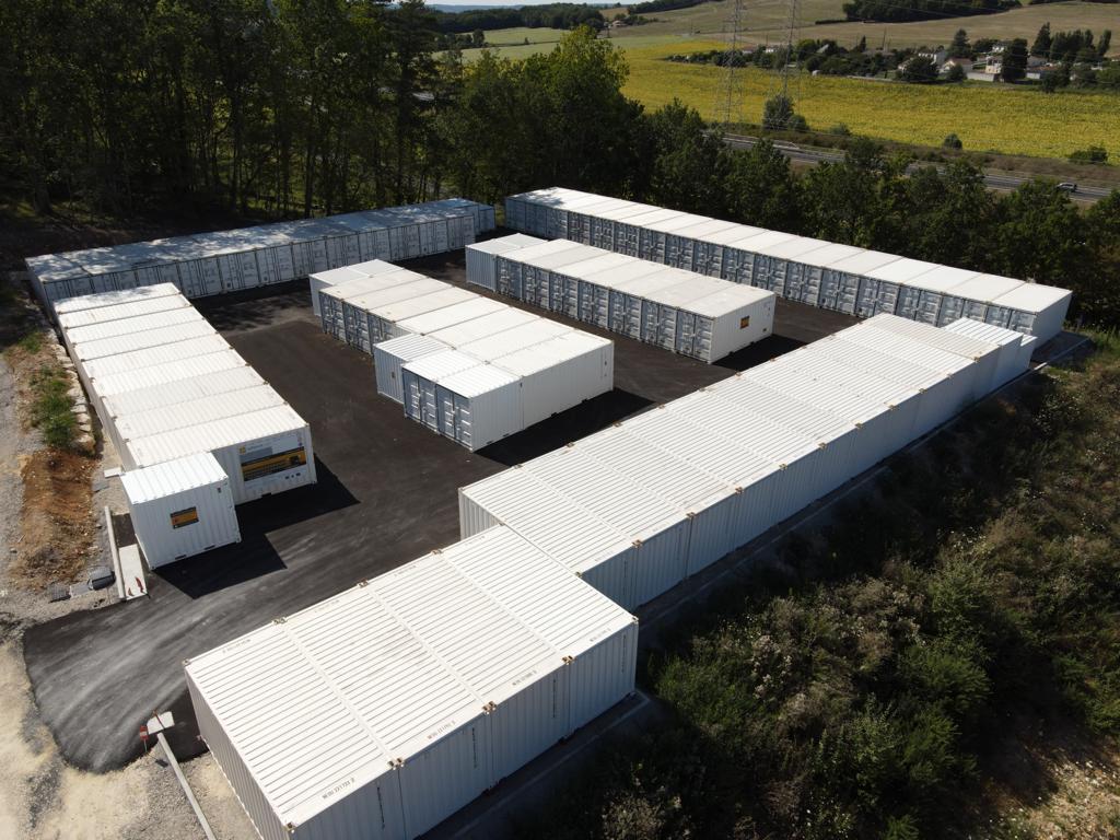 What are the interior dimensions of a 40-foot High Cube - Cubner container?